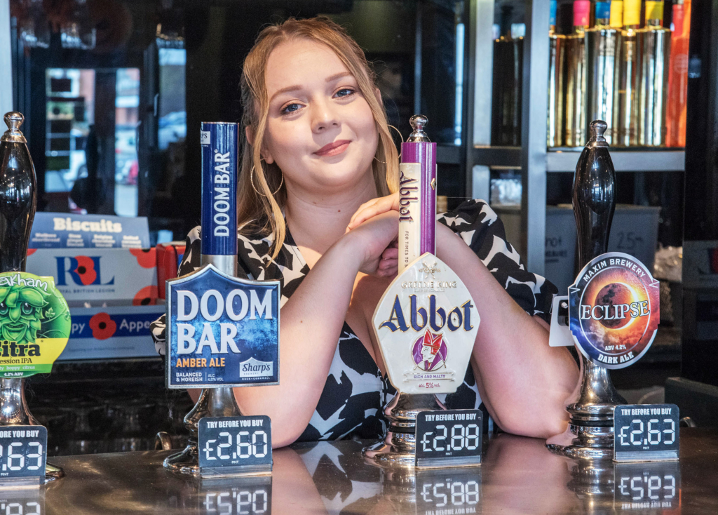 How Emma made a splash in Mare Pool - J D Wetherspoon Careers